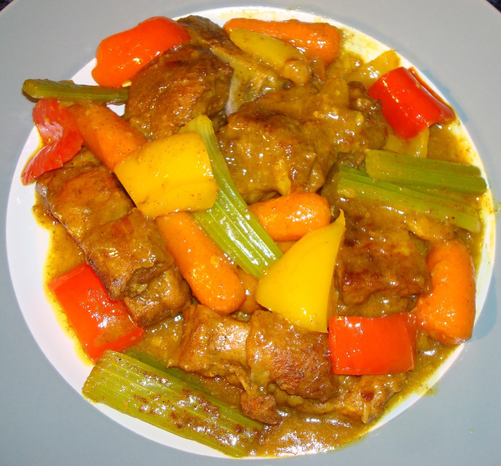 LA COCINA DEL POLLO: CURRY BRAISED PORK SPARE RIBS STRIP