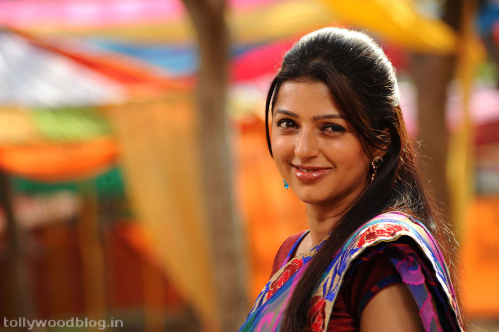 Bhoomika Photos from April fool Movie