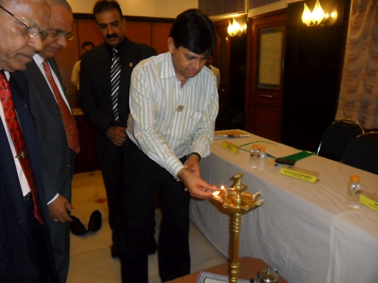 LIONS CLUB OF BOMBAY (VERSOVA): DEEP PRAJWALAN - INSTALLATION CEREMONY ...