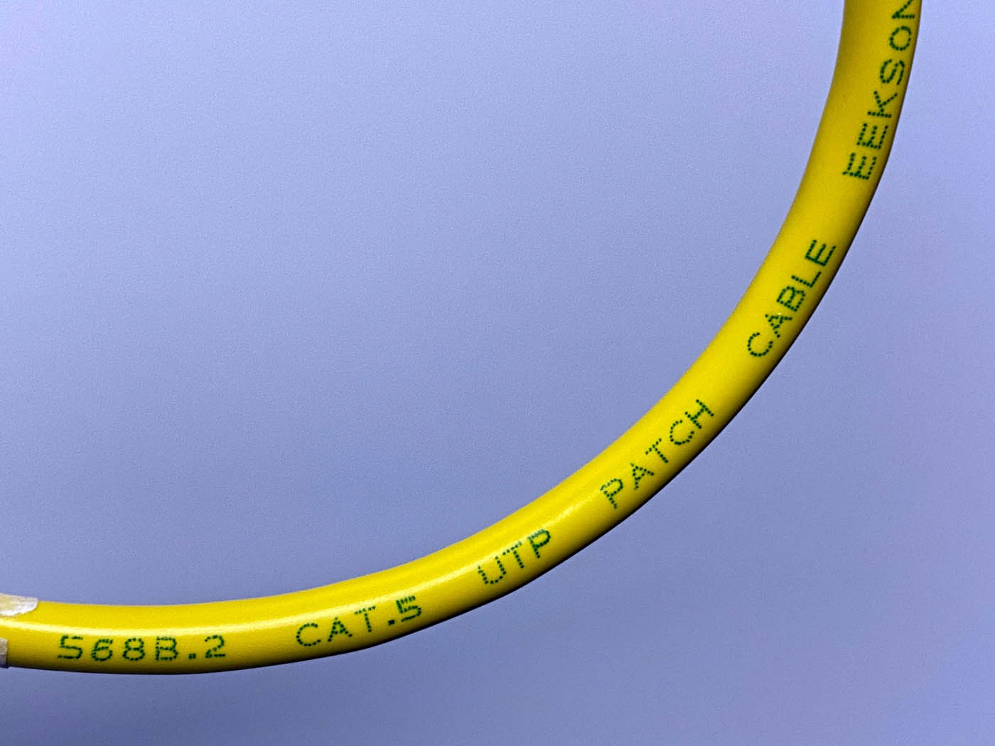 Bittimittari: Vajaa Ethernet-kaapeli siirtää vain 100 megabittiä sekunnissa