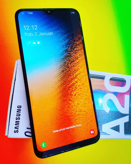 Android Phone: Samsung A20 Spesifikasi