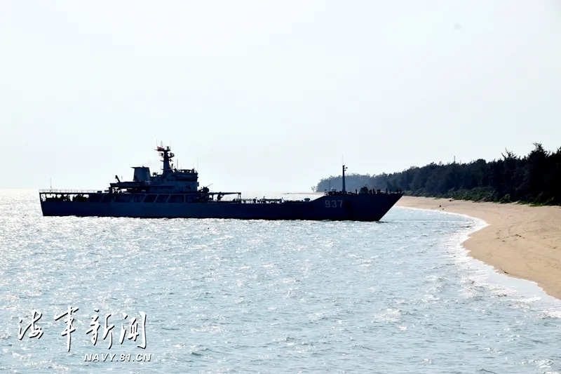 China Defense Blog: PR photos: Old China Navy LST