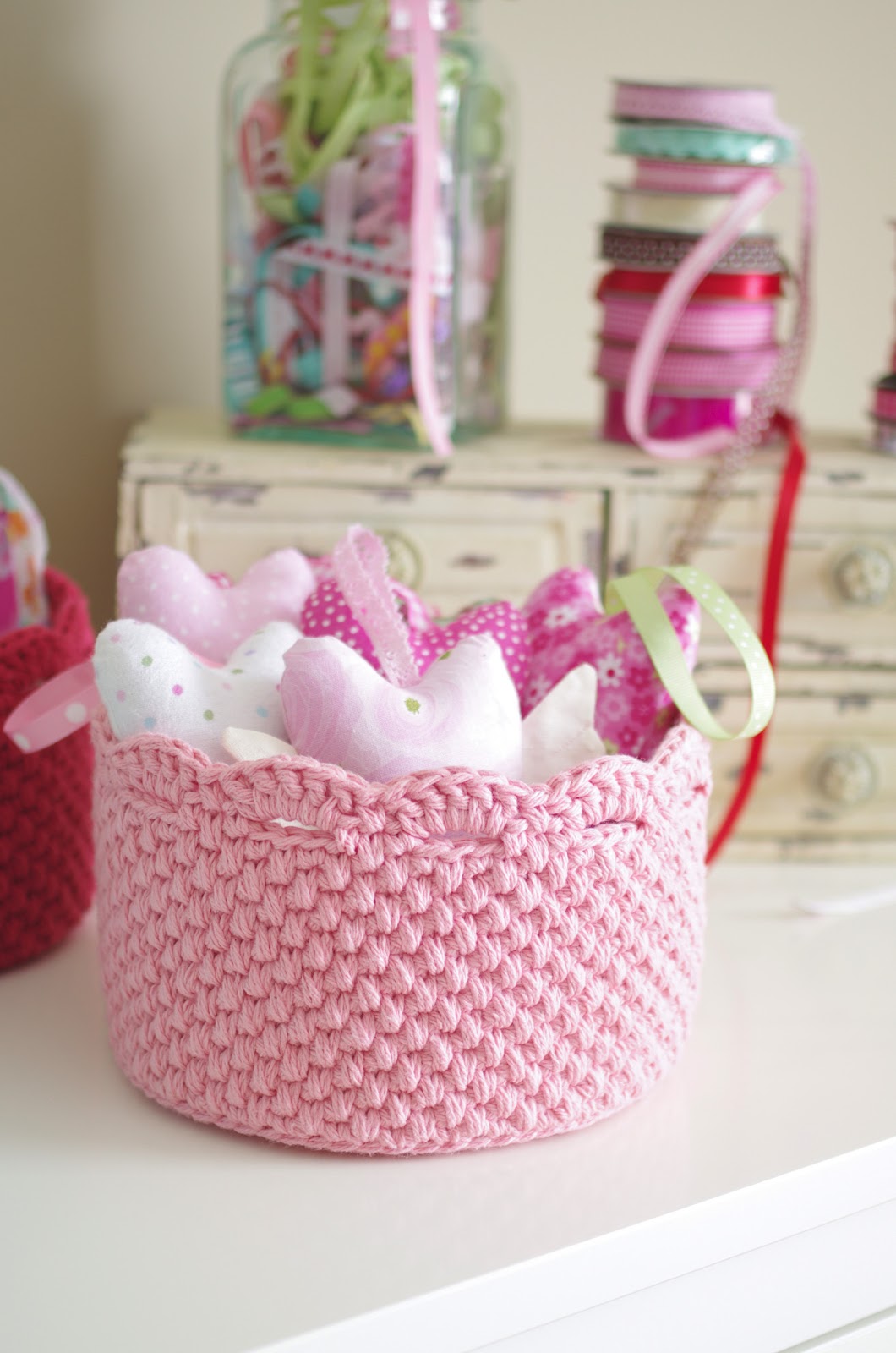 ...Handy Crafter...: Crochet Baskets Heart Craft Room