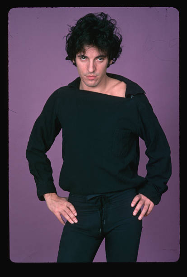 30 Studio Portraits of Bruce Springsteen Taken by Lynn Goldsmith in ...