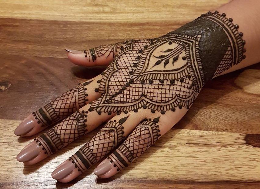 50+ Easy Henna Designs For Beginners (2019) Small, Simple & Cool ...