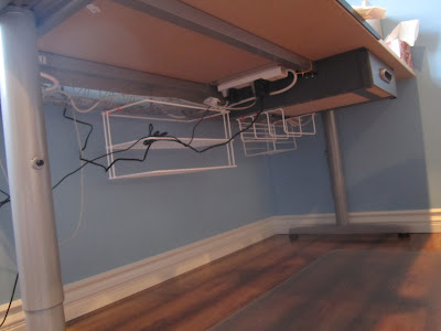 Ikea Computer Desk Hack: Ikea Computer Desk - Hack