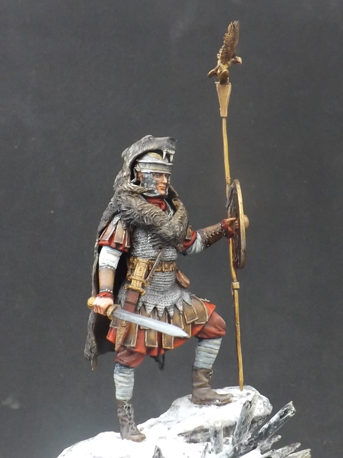 Roman Aquilifer - Ares Mythologic 75mm | planetFigure | Miniatures