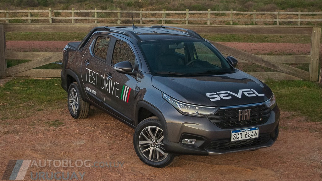 Prueba: Fiat Strada Volcano Cabina Doble 1.3 : Autoblog Uruguay ...