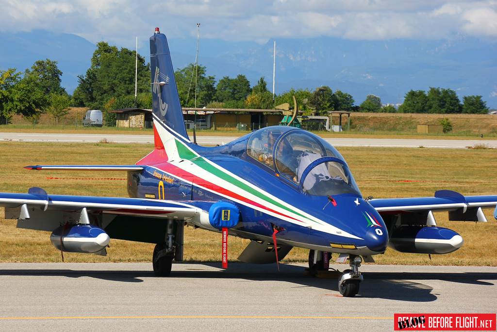Aermacchi MB-339 trainer jet: an all-Italian success story - Blog ...