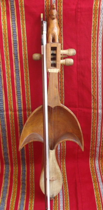 INSTRUMUNDO Instrumentos Musicales: Kobuz, Kobiz, қобыз, Kyl-kobyz, Kauz