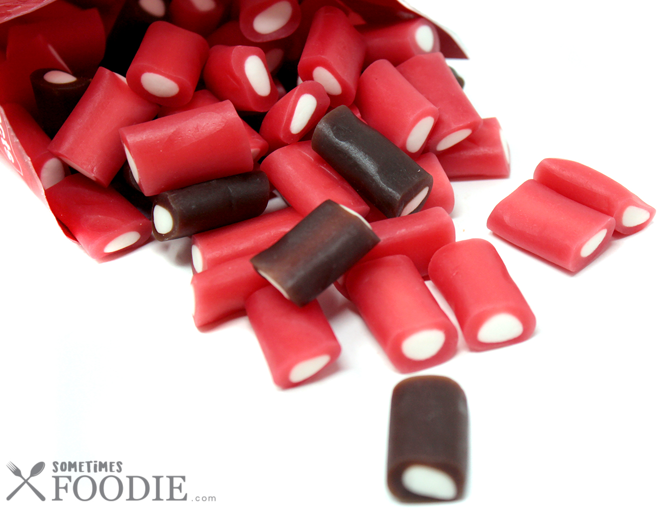 Sometimes Foodie: Strawberry & Cola Licorice Sticks - Lidl