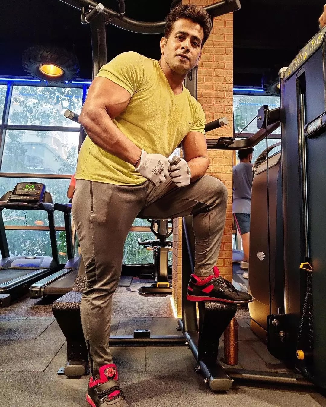 suhas madhukar khamkar biography in hindi