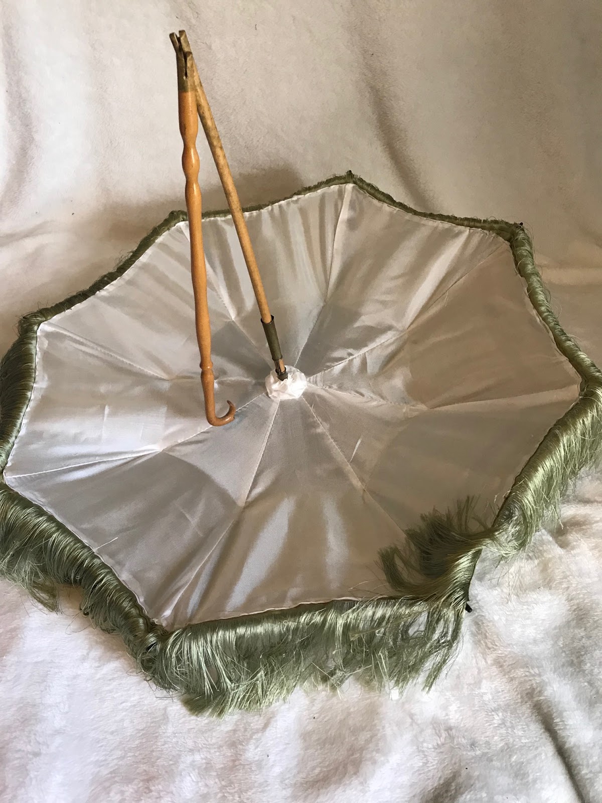 A Time in History: Four English Parasols