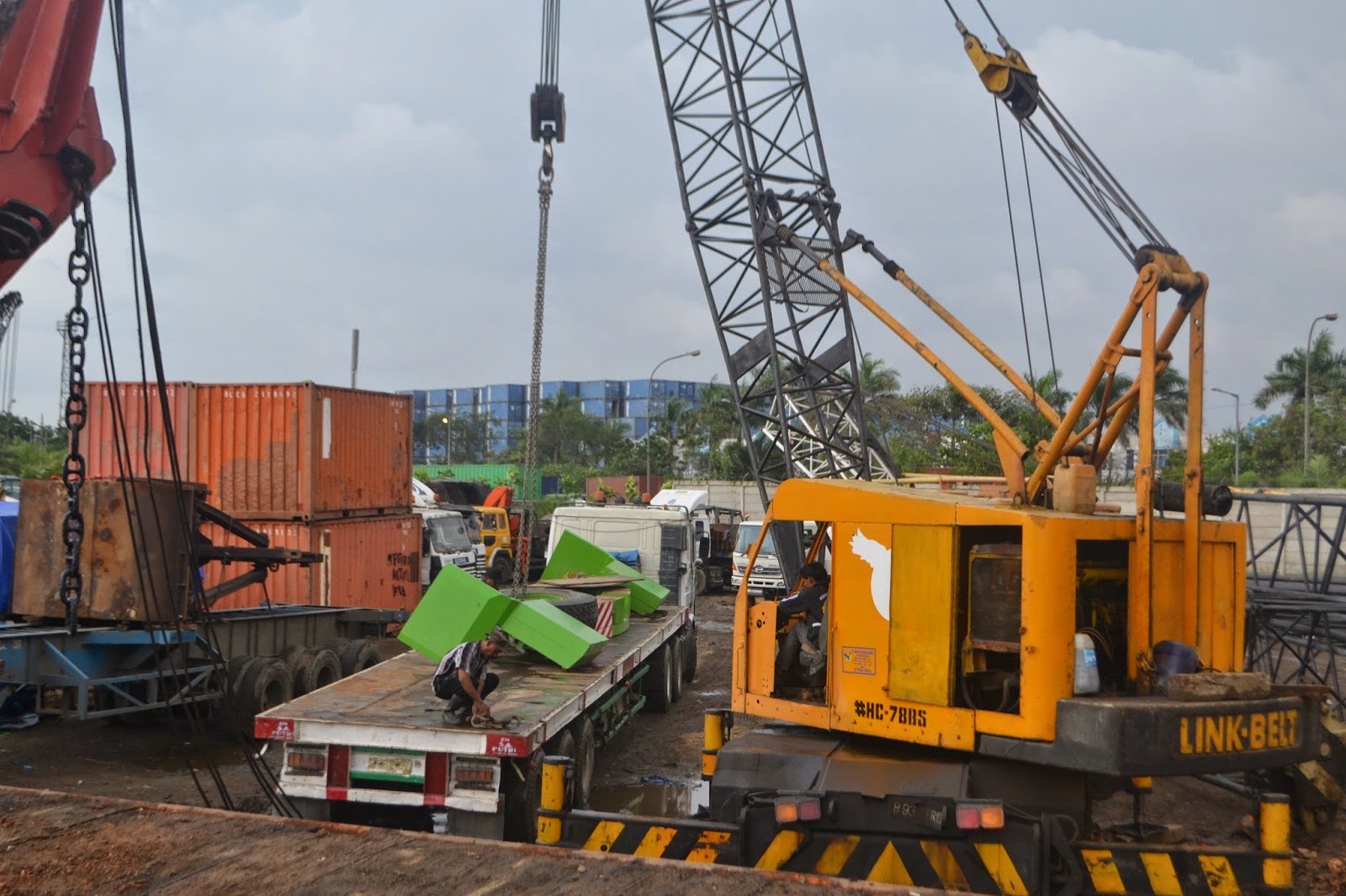 PROJECT PKT BONTANG (CRANE CAP 100 TON)
