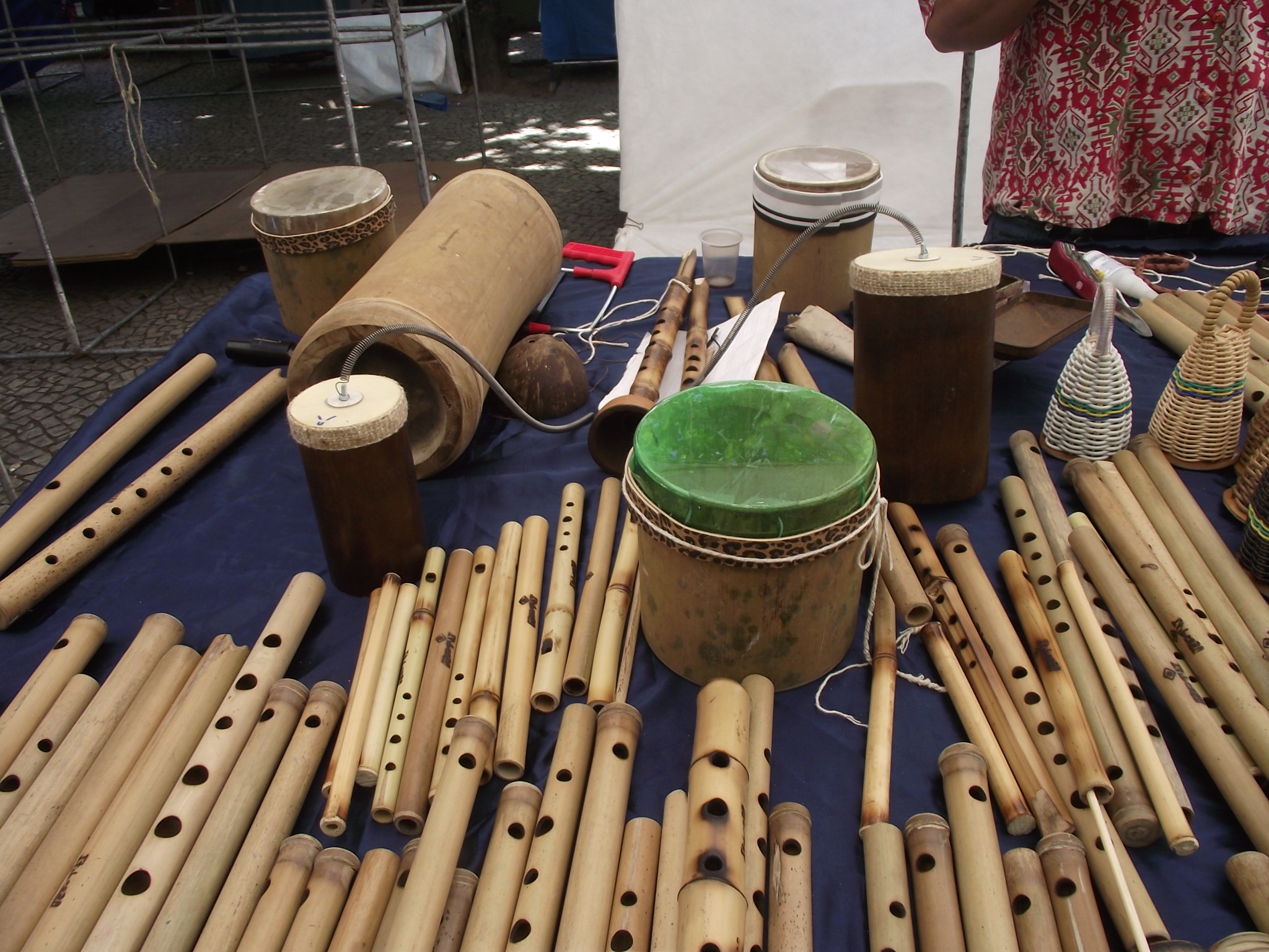 Template Responsivo 6: Instrumentos musicais em bambu e cabaça