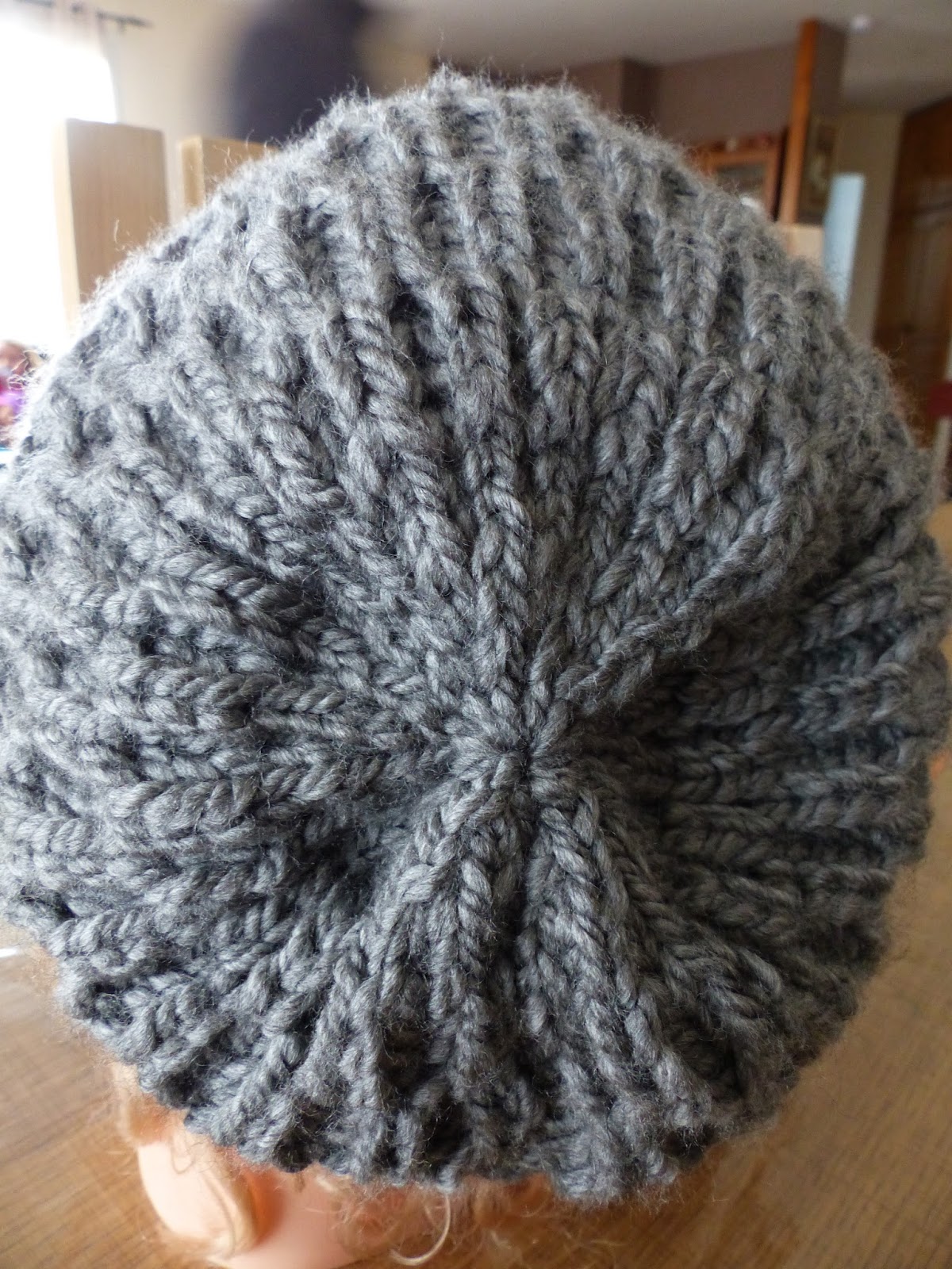 A.Lys Créations: Bonnet forme tombante