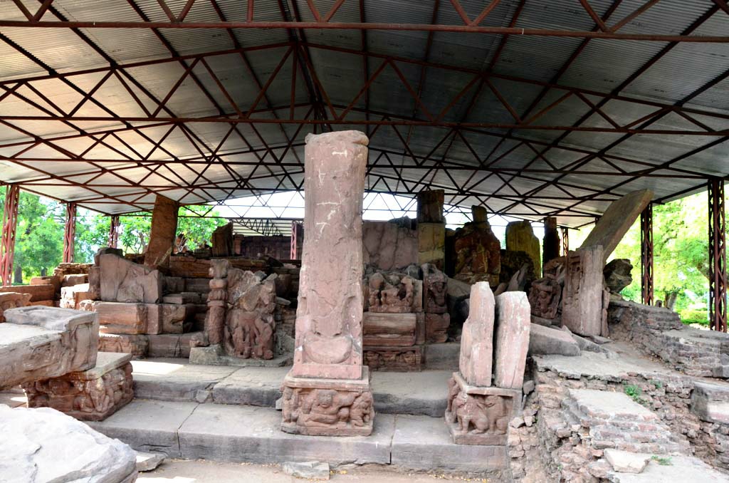 Hindu Temples of India: Devrani Jethani Temple Complex, Tala, Chattisgarh