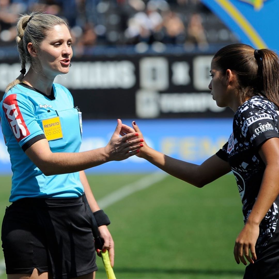 Top de Linha: Neuza Back - Bandeirinha gostosa