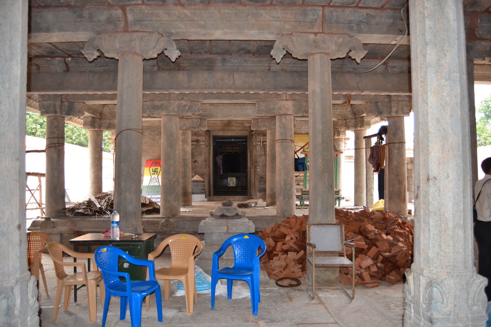 Tamilnadu Tourism: Adhinathar Jain Temple, Poondi, Arani, Thiruvannamalai