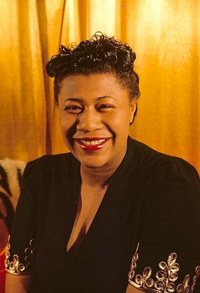 A Collection of 20 Best Color Photos of Ella Fitzgerald, the First Lady ...