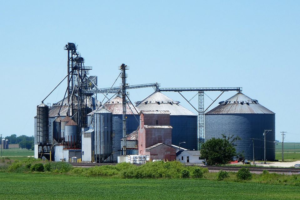 Towns and Nature: Flagg, IL: CGB Grain Elevator