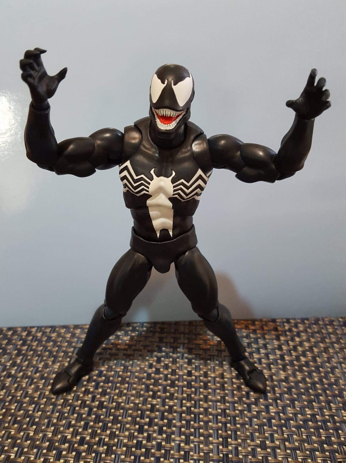 Mafex Comic Version Venom