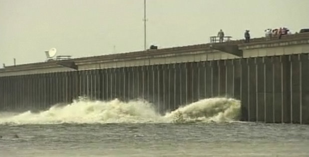 WOUNDED BIRD: THE OLD RIVER CONTROL STRUCTURE - SIMMESPORT, LOUISIANA