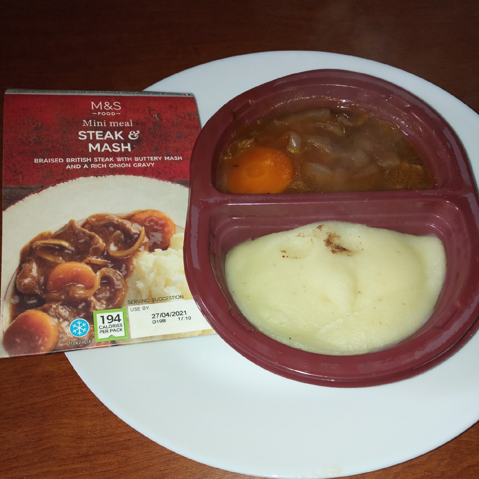 Supersupergirl's Food Reviews: M&S Marks Spencer Steak & mash (mini ...