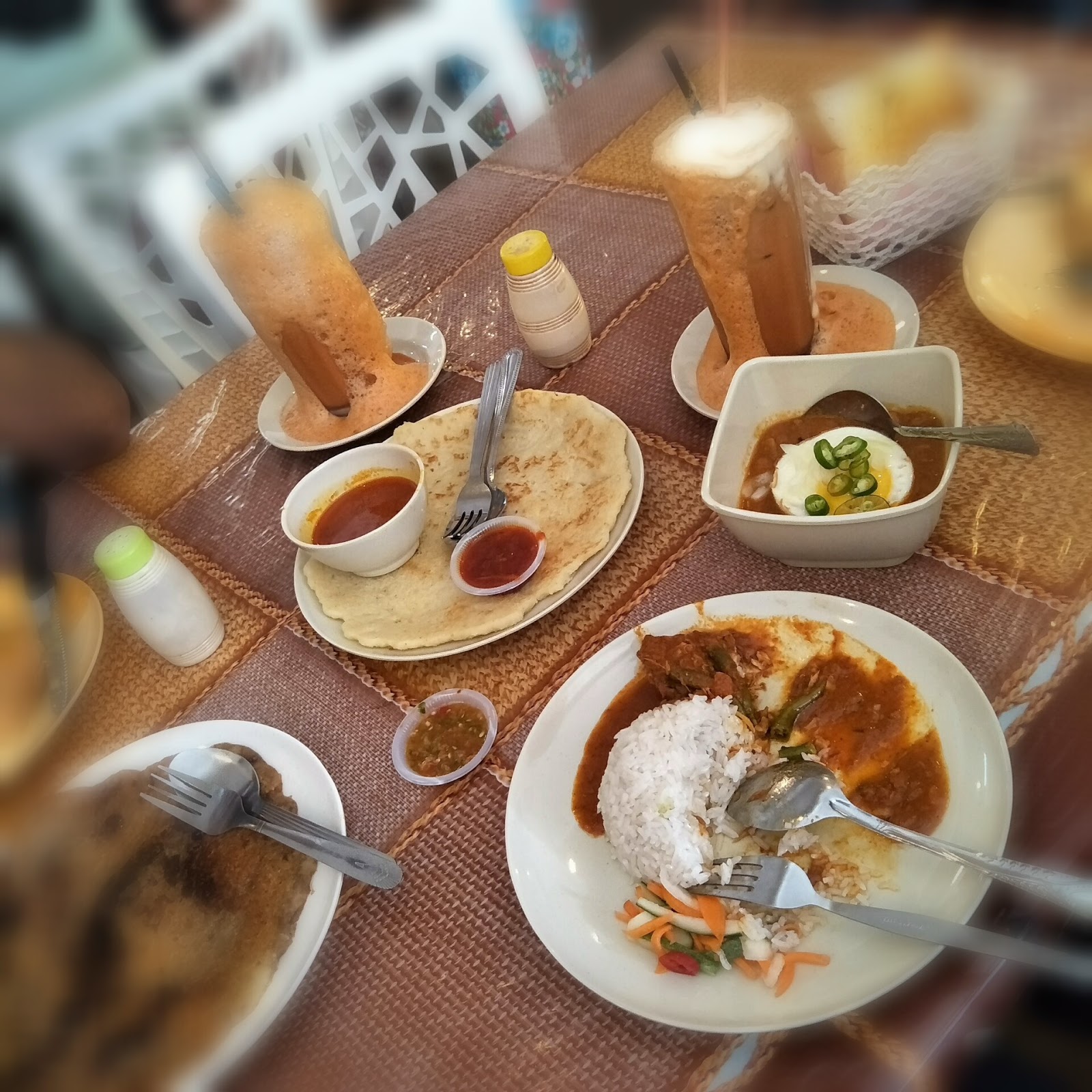 MAKAN DI SALMAH KOPITIAM