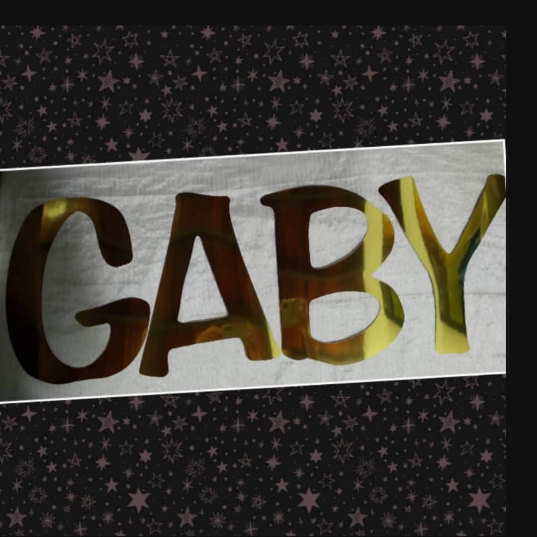 Nombre Metalizado Gaby para Decorare Pared - Mis Toppers Tus Toppers