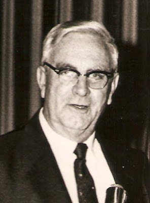 Midwest Racing Archives: 1977 - Marshman Directs Track Destruction