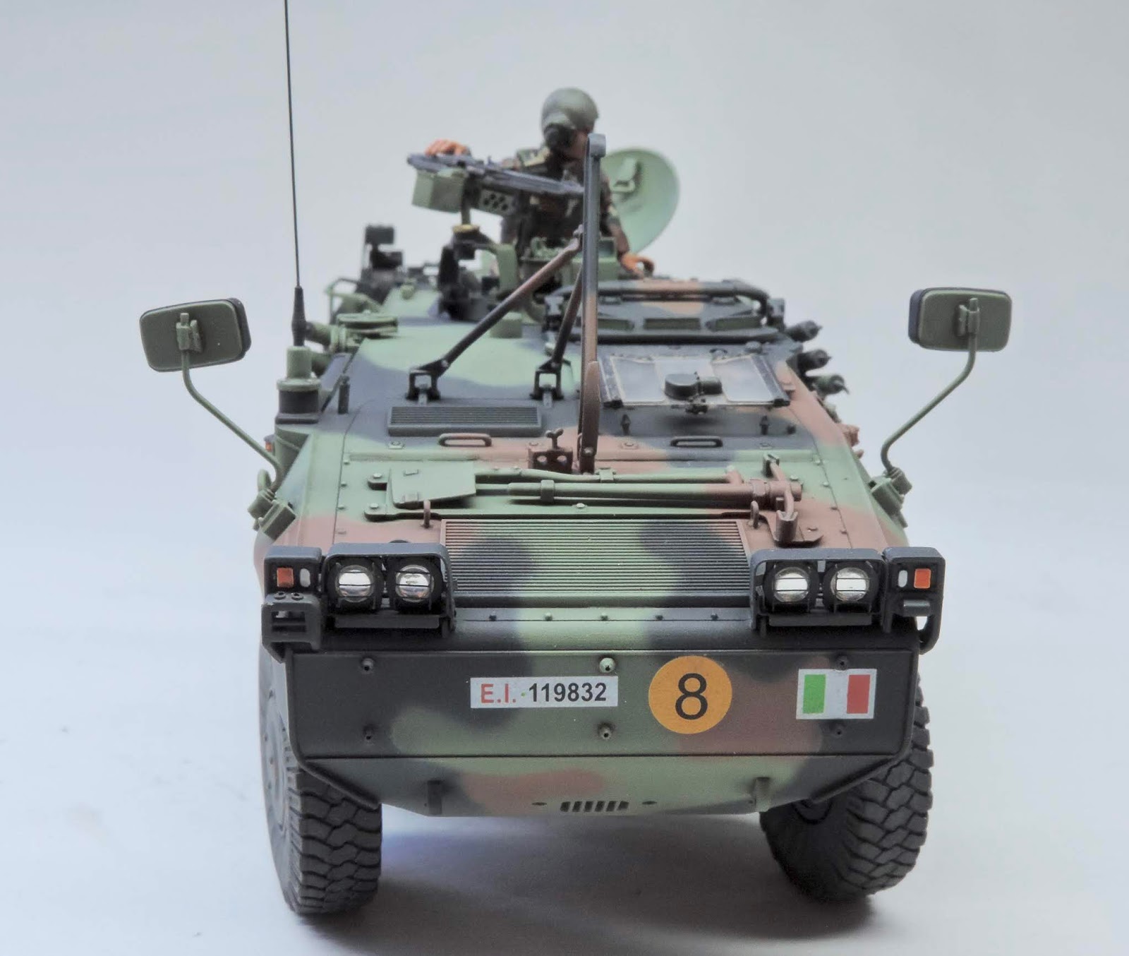 Pete's Model World : Italian Puma On It's Wheels