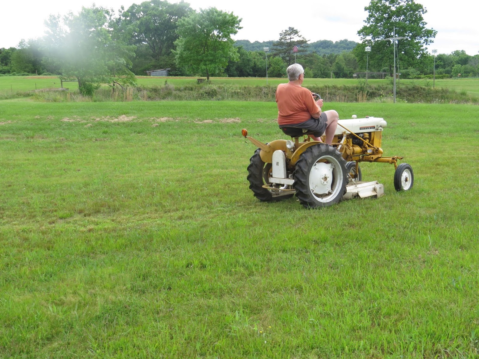 Farmall Cub Hub: 2016