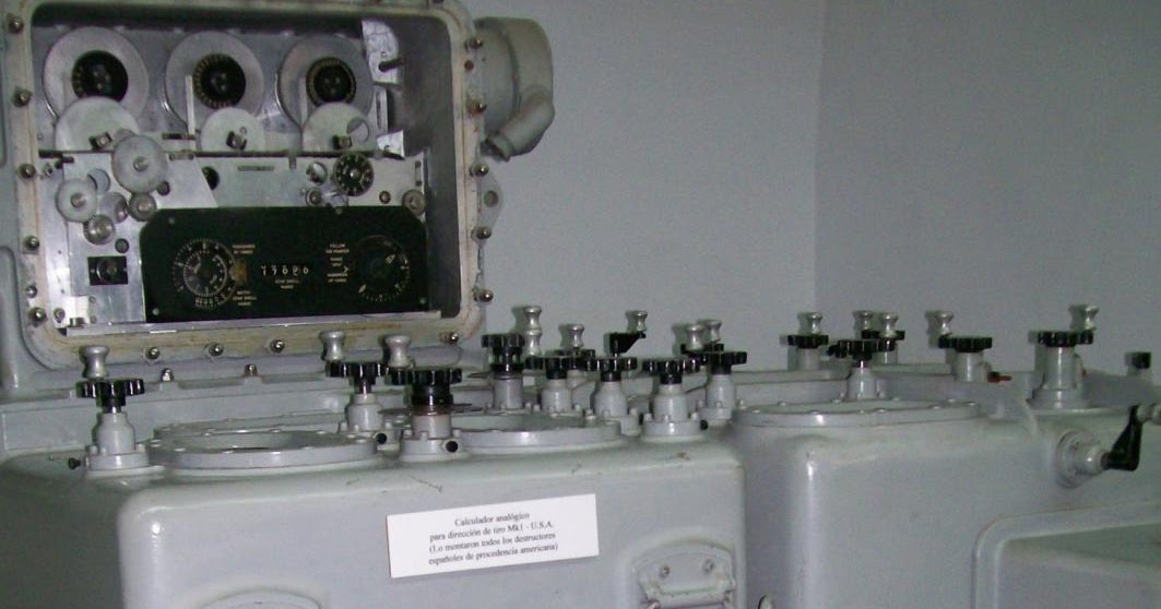 COMPUTADORA ANALÓGICA MARK 1