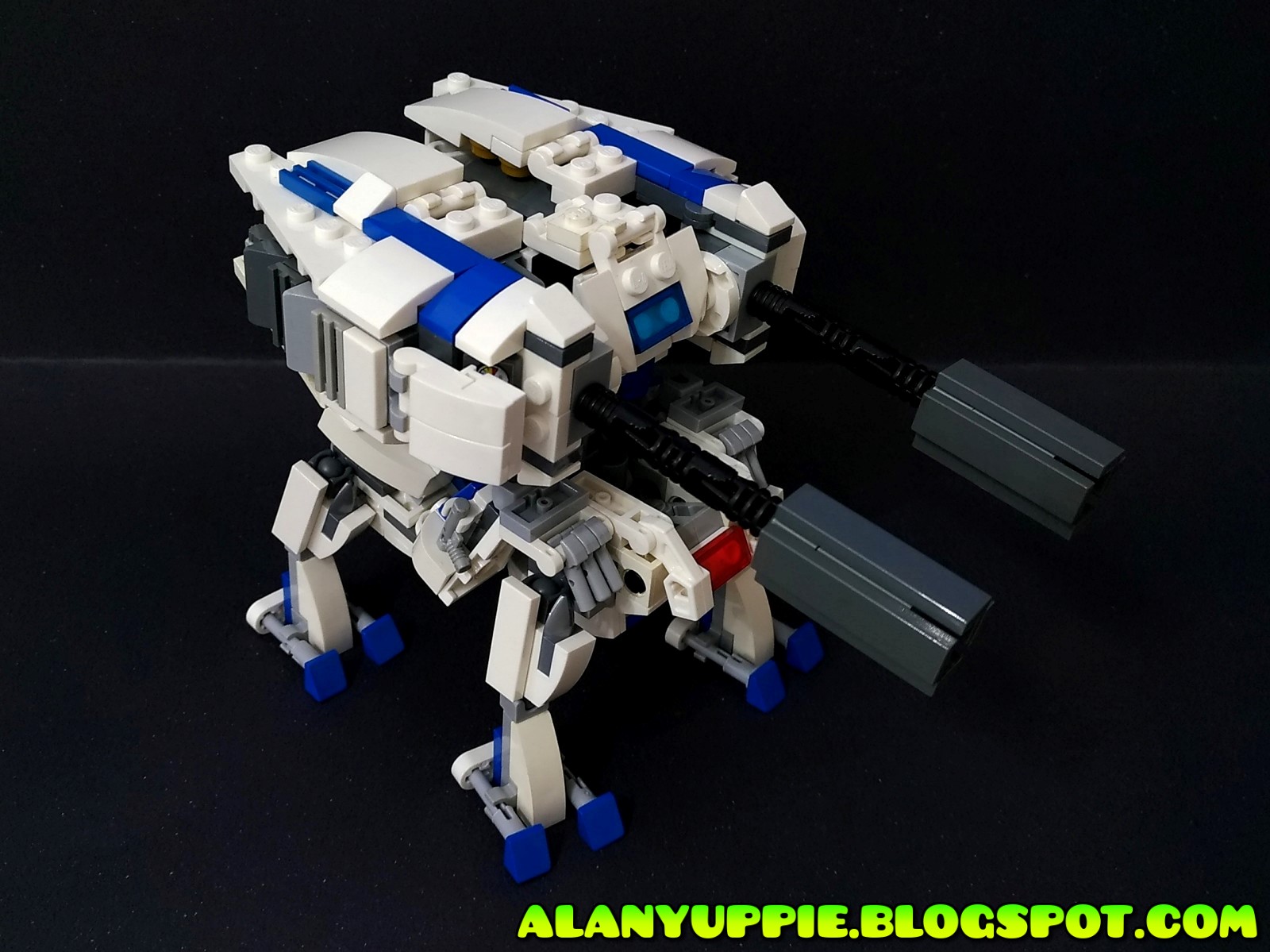 Alanyuppie's LEGO Transformers: LEGO Tankhead Mecha with a twist