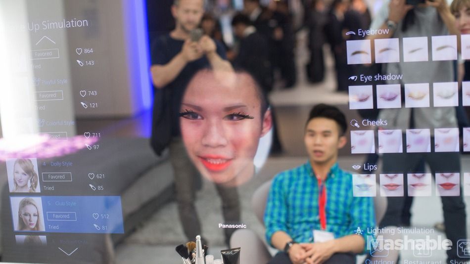 Espejos interactivos: A control remoto