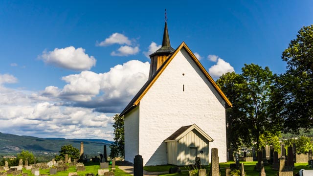 Turer i hytt og gevær.: Bø kirker 140819