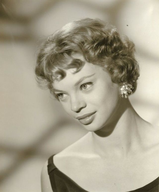 Gorgeous Photos of Juliet Prowse in the 1950s and ’60s ~ Vintage Everyday