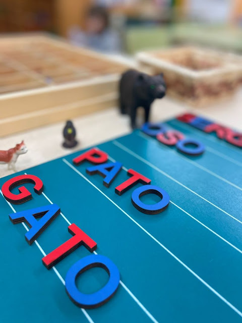 LAS TARJETAS DE TRES PARTES MONTESSORI