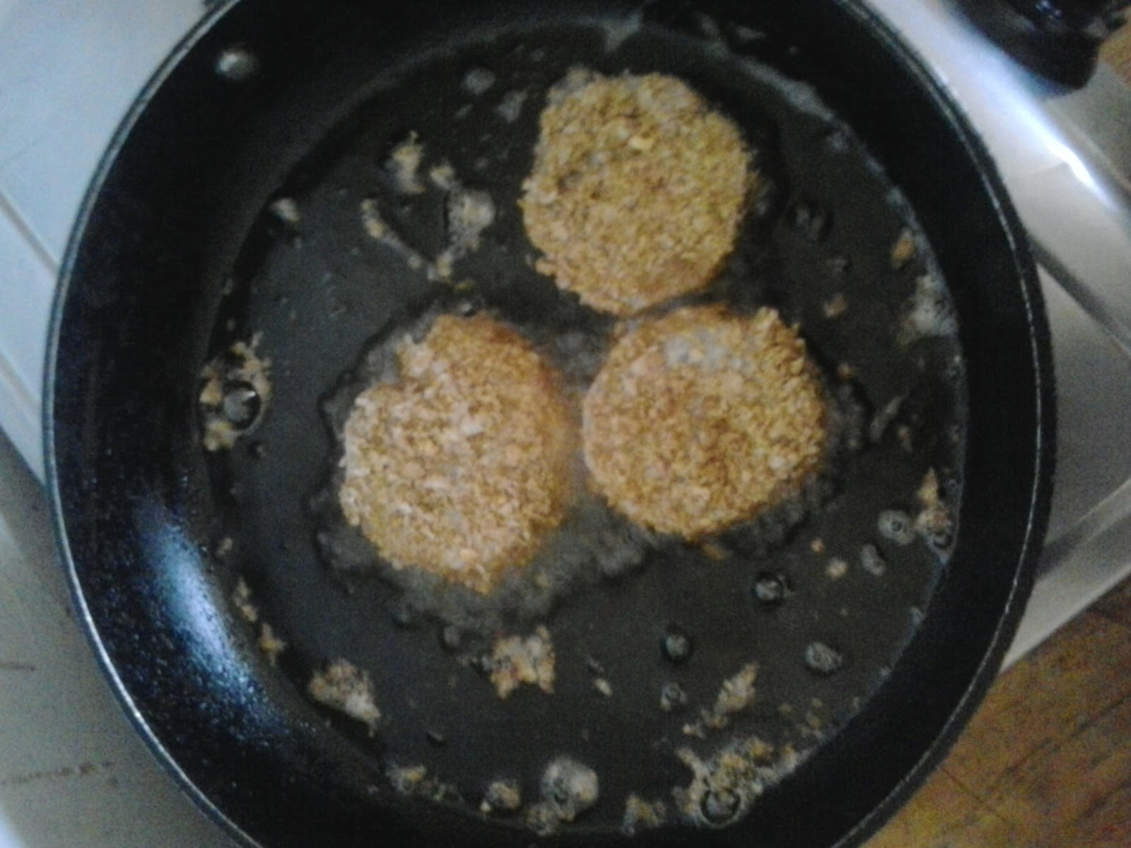 Fried 'Nduma' (Arrowroot) in Wheat Flakes | Kaari's kitchen