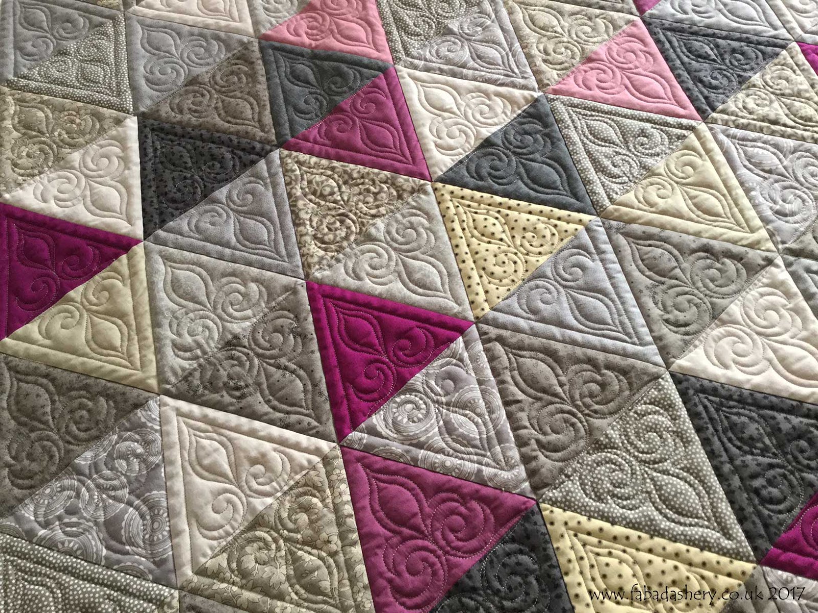 Fabadashery Longarm Quilting: Malvern Quilts UK 2017 - Referendum Quilt