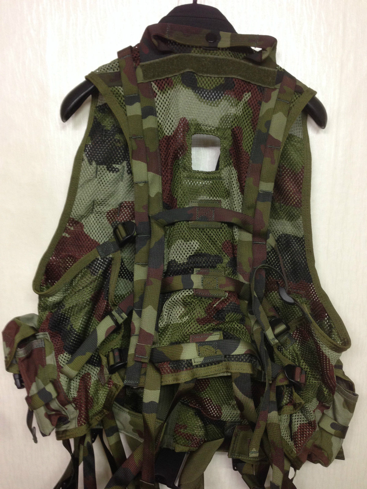 Webbingbabel: Irish Defence Forces Lowe Alpine Battle Vest Helicopter Crew