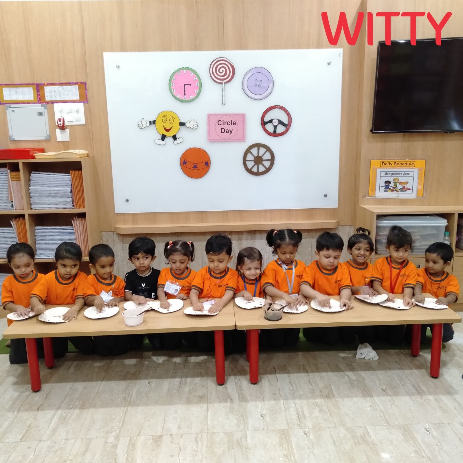 Circle Shaped Objects In The Classroom