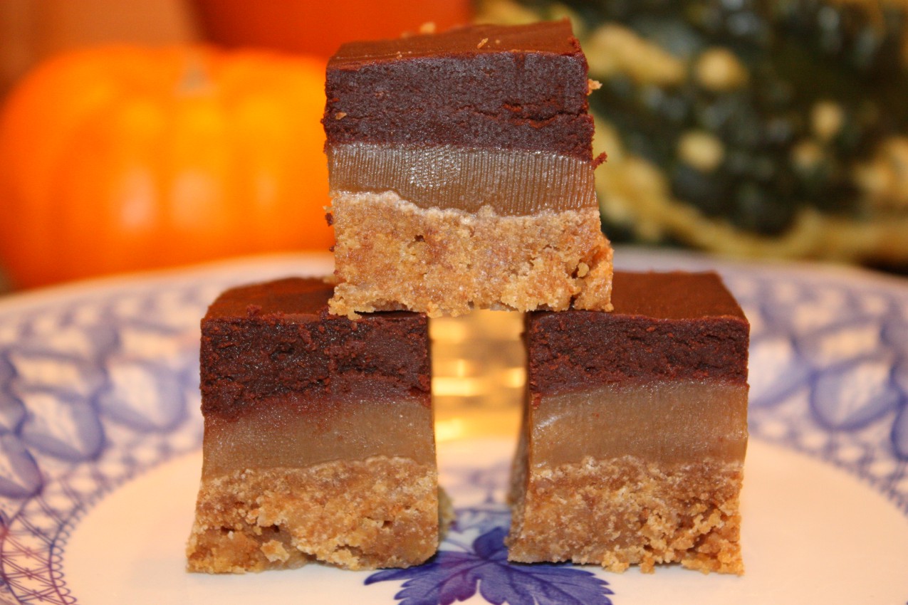 pass the peas, please: cinnamon chocolate caramel bars