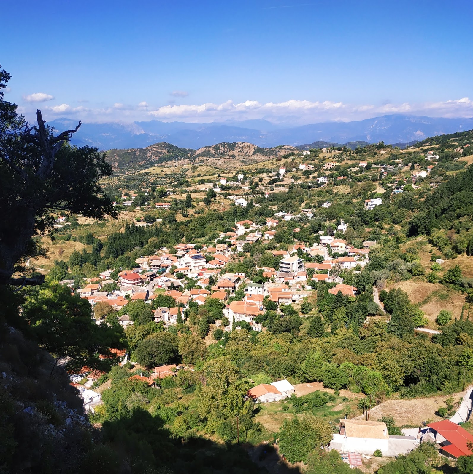 ΜΕΣΑΙΩΝΙΚΟ ΚΑΣΤΡΟ ΣΤΟ ΑΝΩ ΚΑΣΤΡΙΤΣΙ ΑΧΑ'Ι'ΑΣ