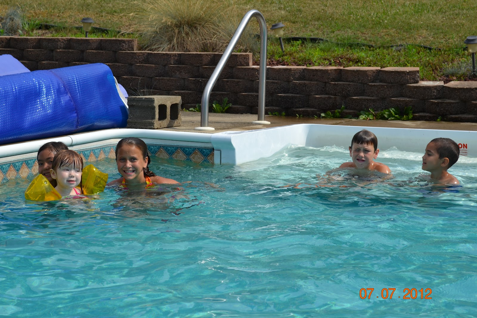 Kids e-Connection: Pool Party