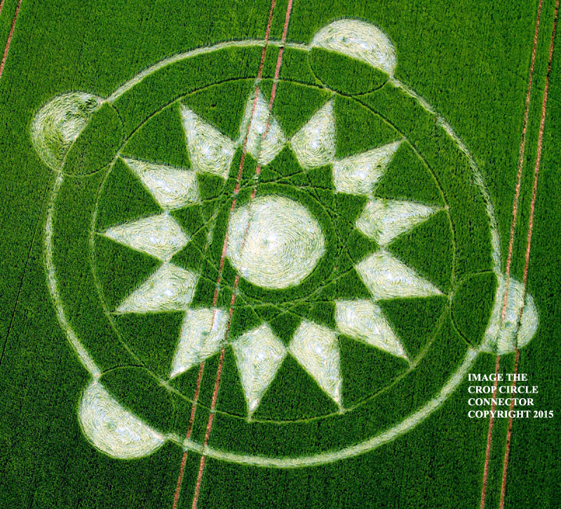 Crop Circle Season 2015 : May Formations - Psychedelic Adventure