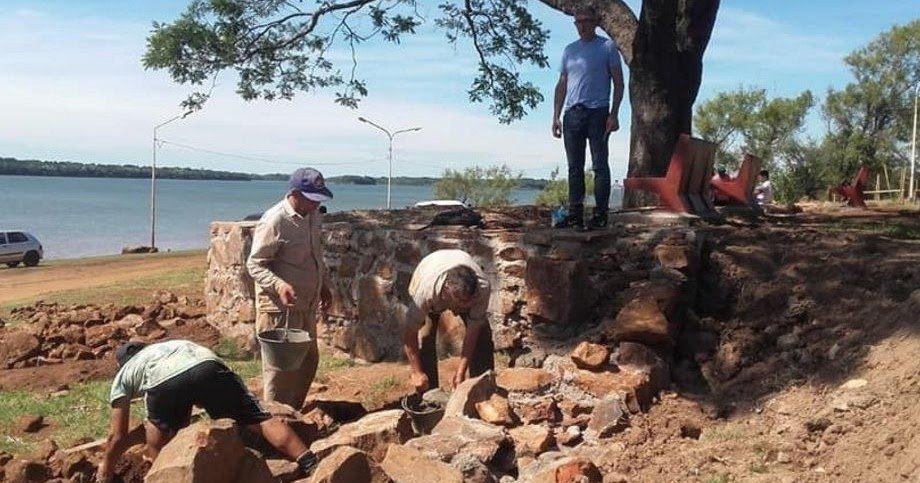 ASOCIACION ECOLOGISTA RIO MOCORETA: FRENAN EROSION EN COSTAS DE LA CRUZ ...