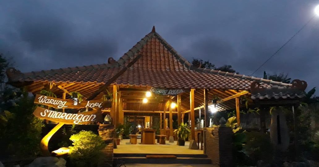 Warung Kopi di Tengah Sawah