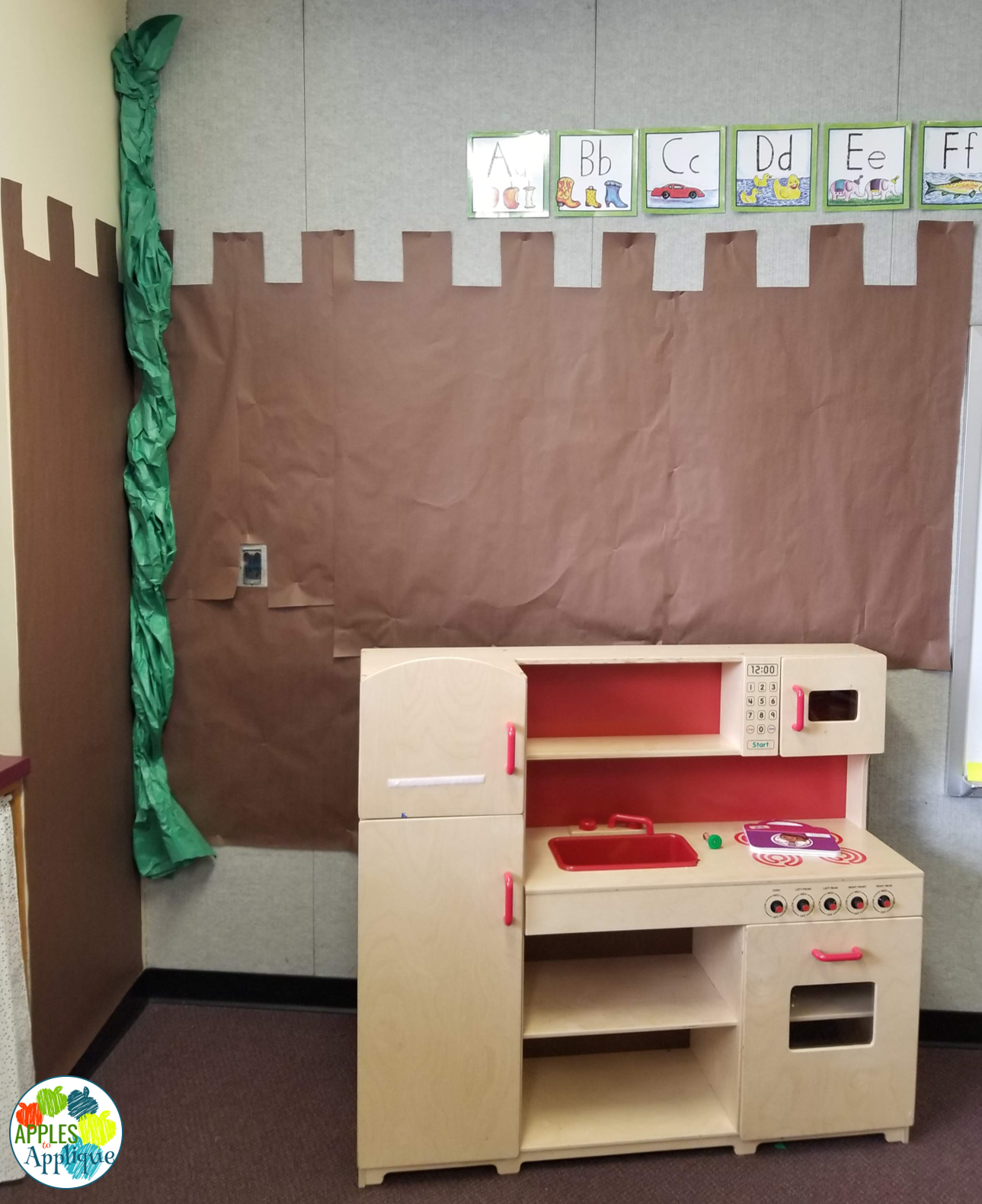Apples to Applique: How to Set Up a Fairy Tale Castle Dramatic Play Center